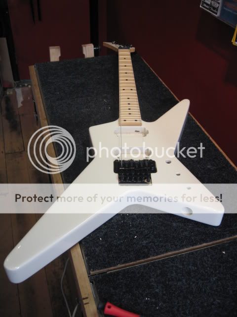 Reverse or not to reverse? (now with Warmoth STAR build pics | Page 2 ...